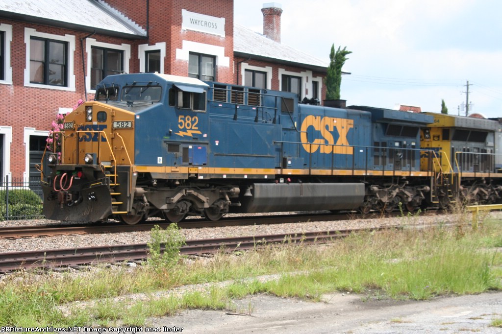 CSX 582